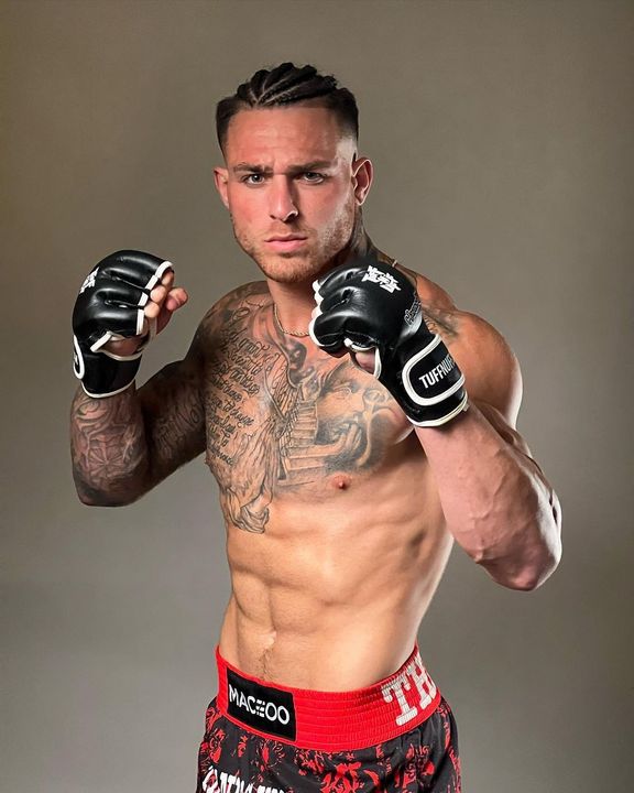 Flex with Thane | Hubzter.Pro